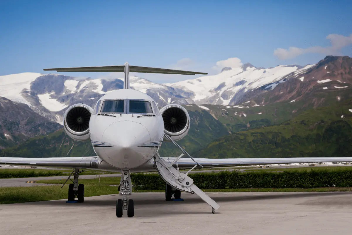 How to Get to Yellowstone National Park by Private Jet Charter